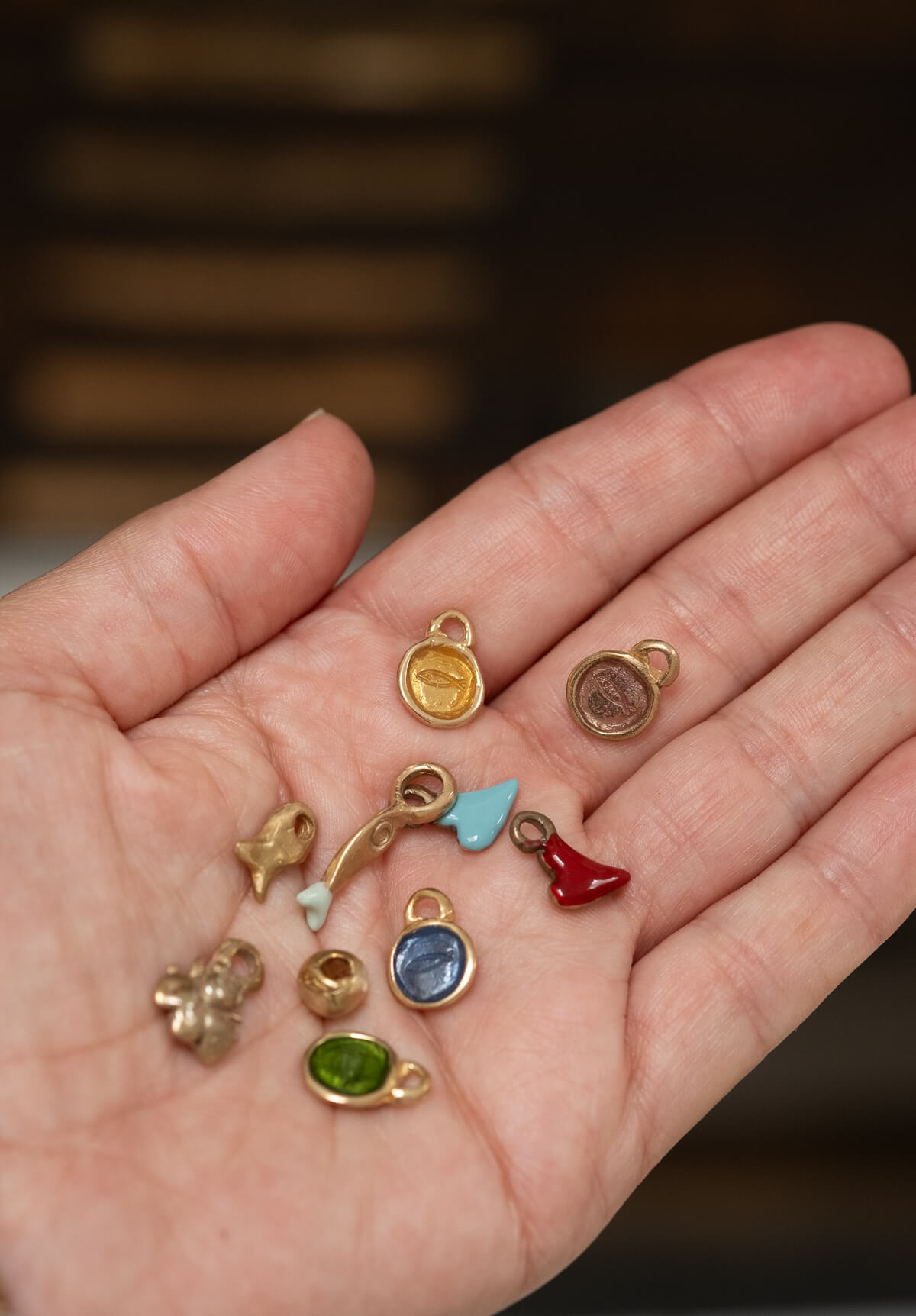 Mini Tonda Earrings Charm - Pesci Che Volano – La Casa by Importante